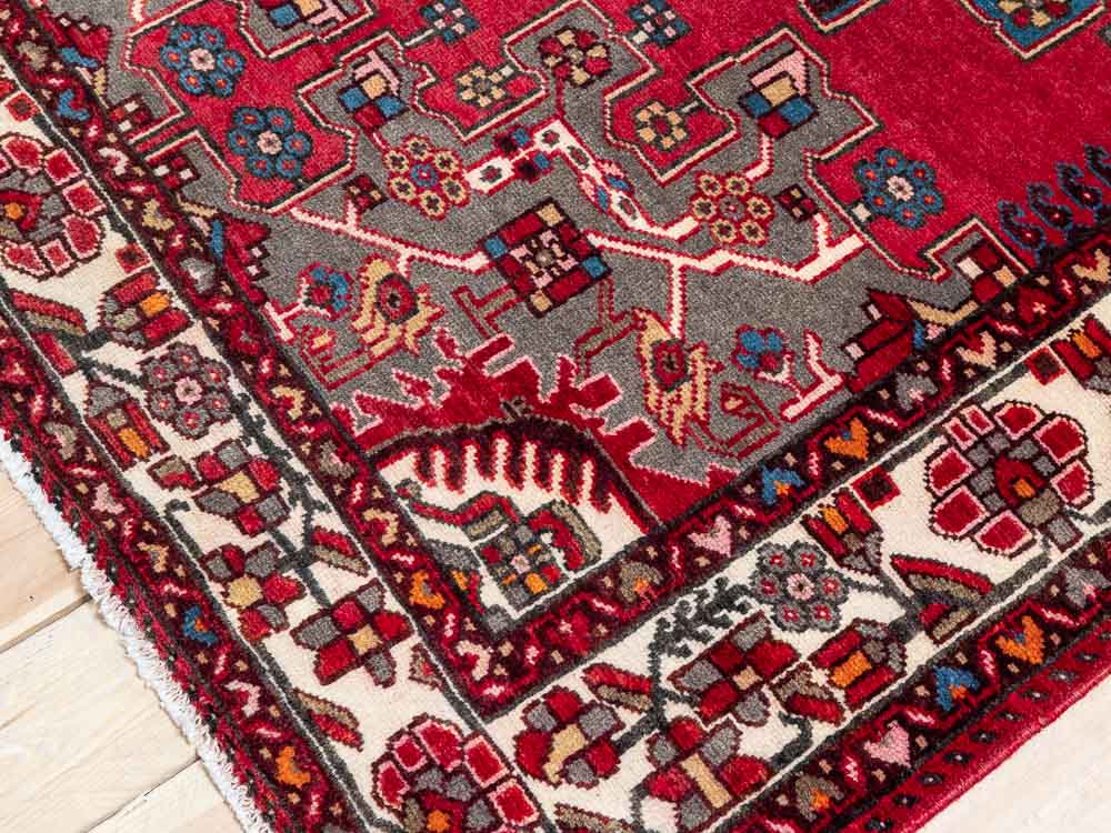 Persian Hamadan Rug 136x217cm Handknotted In Wool